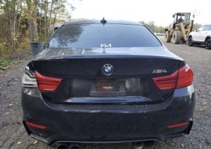 Black BMW M4 2018 in Kaunas, with an engine capacity of 3.00 L and mileage of 21 thousand km for 20000 €, photo 5 on AUTOMOTO.COM.LV