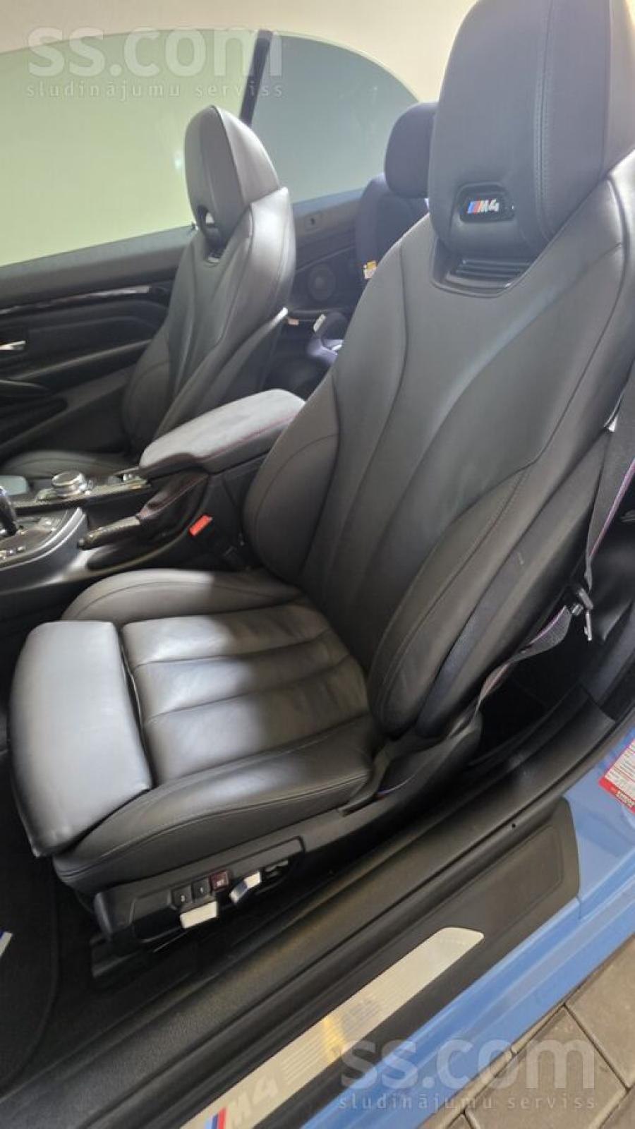 Blue BMW M4 2018 in Riga, with an engine capacity of 3.00 L and mileage of 120 thousand km for 47700 €, photo 8 on AUTOMOTO.COM.LV