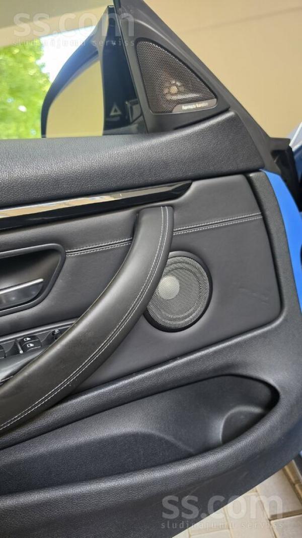 Blue BMW M4 2018 in Riga, with an engine capacity of 3.00 L and mileage of 120 thousand km for 47700 €, photo 8 on AUTOMOTO.COM.LV