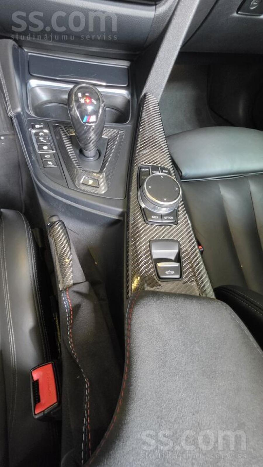 Blue BMW M4 2018 in Riga, with an engine capacity of 3.00 L and mileage of 120 thousand km for 47700 €, photo 11 on AUTOMOTO.COM.LV