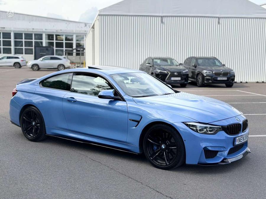 Blue BMW M4 2015 in Vilnius, with an engine capacity of 3.00 L and mileage of 163 thousand km for 34900 €, photo 6 on AUTOMOTO.COM.LV