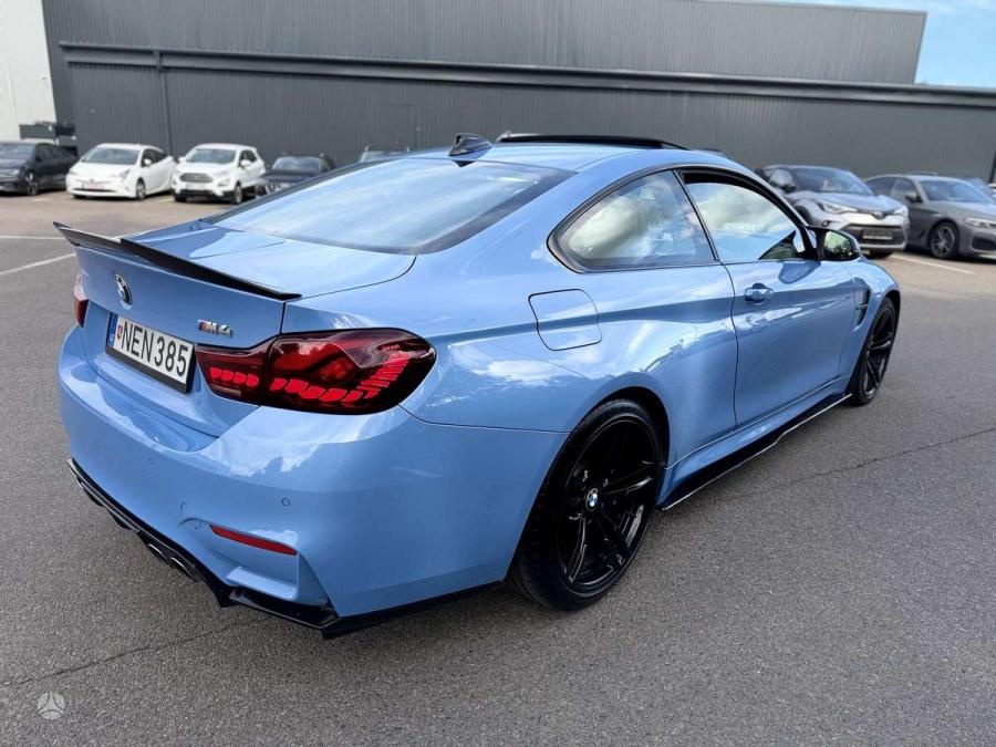 Blue BMW M4 2015 in Vilnius, with an engine capacity of 3.00 L and mileage of 163 thousand km for 34900 €, photo 9 on AUTOMOTO.COM.LV
