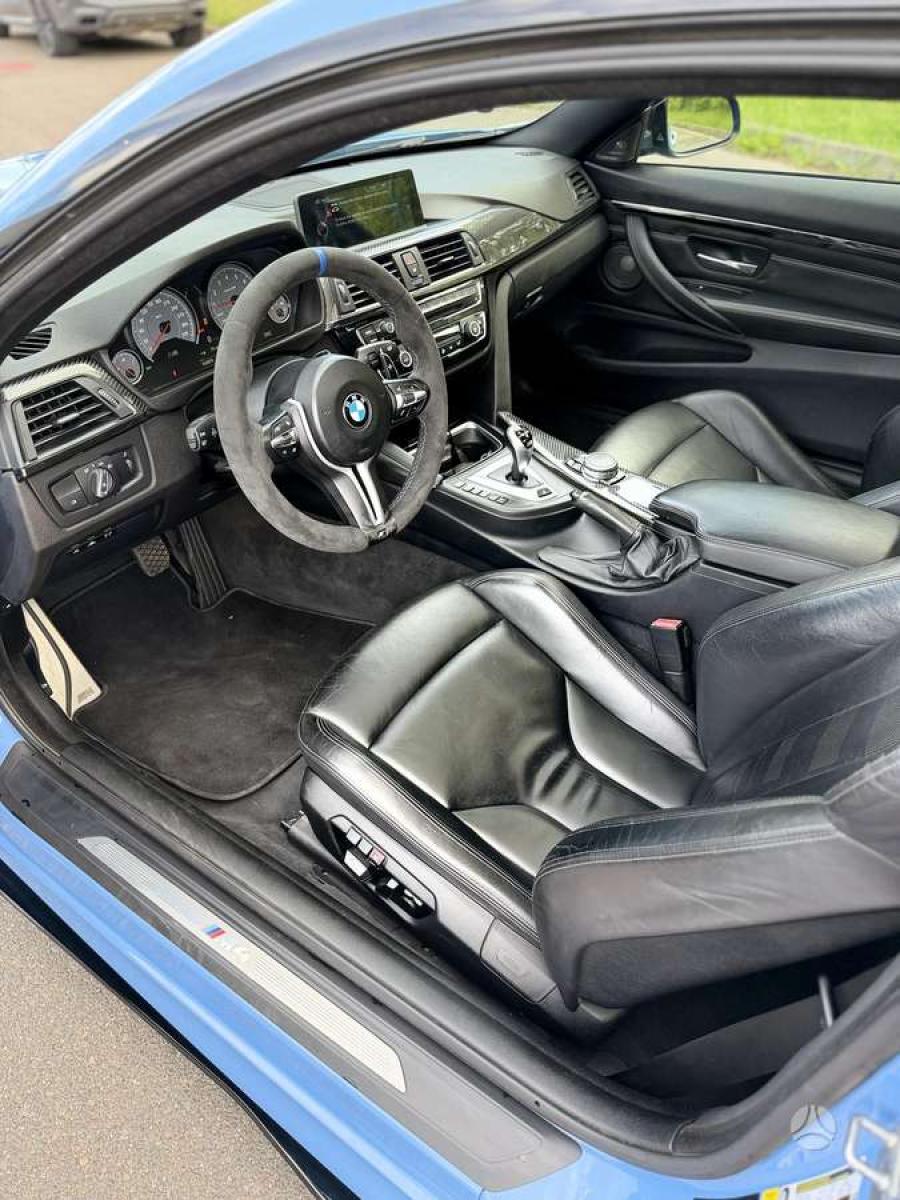 Blue BMW M4 2015 in Vilnius, with an engine capacity of 3.00 L and mileage of 163 thousand km for 34900 €, photo 17 on AUTOMOTO.COM.LV