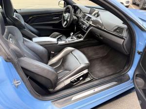 Blue BMW M4 2015 in Vilnius, with an engine capacity of 3.00 L and mileage of 163 thousand km for 34900 €, photo 18 on AUTOMOTO.COM.LV