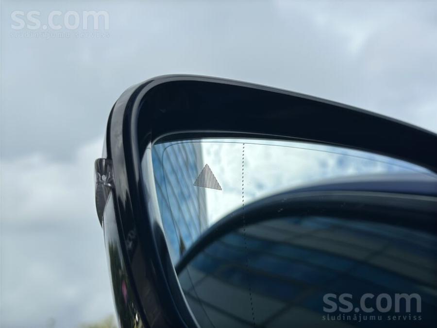 Blue BMW M4 2025 in Riga, with an engine capacity of 3.00 L and mileage of 10 thousand km for 92900 €, photo 18 on AUTOMOTO.COM.LV