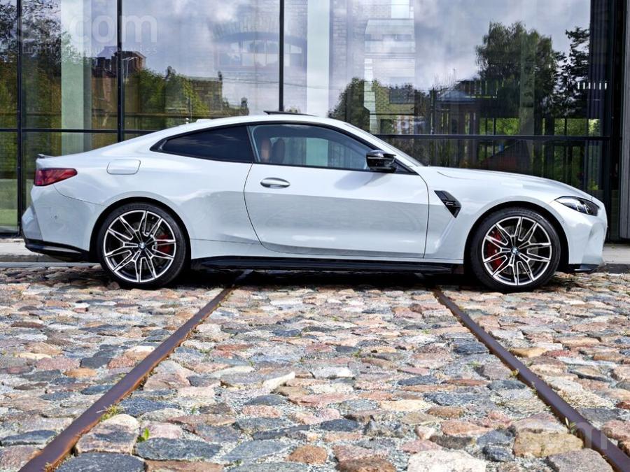 Grey BMW M4 2024 in Riga, with an engine capacity of 3.00 L and mileage of 10 thousand km for 94444 €, photo 6 on AUTOMOTO.COM.LV