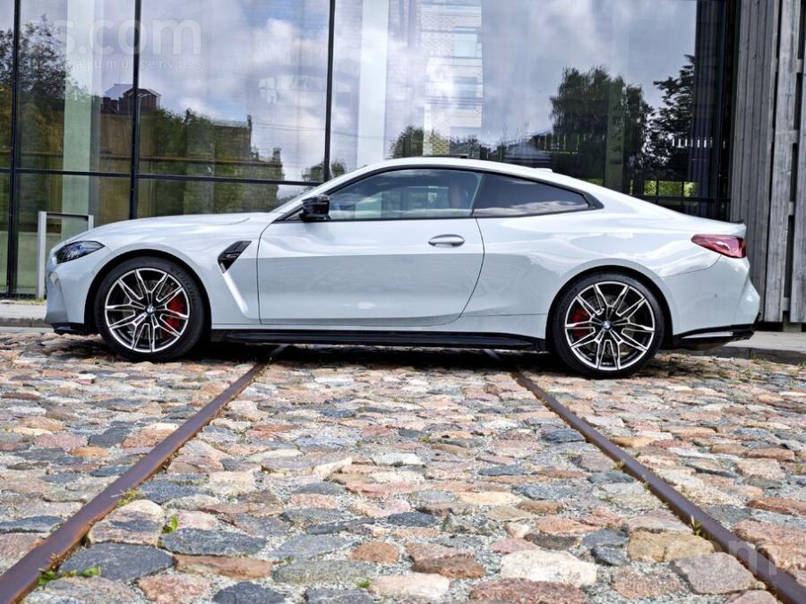 Grey BMW M4 2024 in Riga, with an engine capacity of 3.00 L and mileage of 10 thousand km for 94444 €, photo 7 on AUTOMOTO.COM.LV