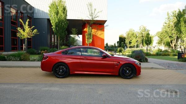 Red BMW M4 2015 in Riga, with an engine capacity of 3.00 L and mileage of 123 thousand km for 33500 €, photo 2 on AUTOMOTO.COM.LV