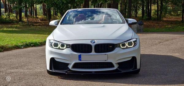 White BMW M4 2018 in Kaunas, with an engine capacity of 2.98 L and mileage of 62 thousand km for 37500 €, photo 3 on AUTOMOTO.COM.LV