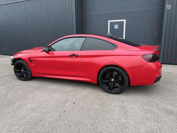 Balts BMW M4 2014 Alīta, ar dzinēja tilpumu 2.98 L un nobraukumu 106 tūkst. km par 20400 €, foto 3 vietnē AUTOMOTO.COM.LV