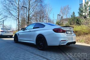 Белый БМВ M4 2015 в Рига, объемом двигателя 3.00 л и пробегом 115 тыс. км за 35900 €, фото 5 на AUTOMOTO.COM.LV