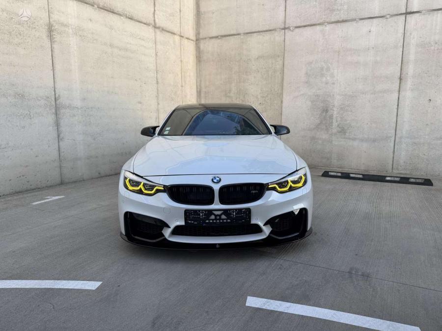 White BMW M4 2015 in Vilnius, with an engine capacity of 2.98 L and mileage of 108 thousand km for 34000 €, photo 3 on AUTOMOTO.COM.LV