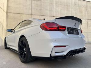 White BMW M4 2015 in Vilnius, with an engine capacity of 2.98 L and mileage of 108 thousand km for 34000 €, photo 8 on AUTOMOTO.COM.LV