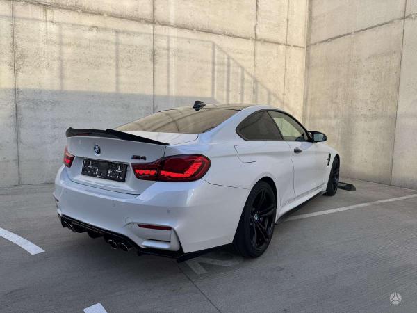Balts BMW M4 2015 Viļņa, ar dzinēja tilpumu 2.98 L un nobraukumu 108 tūkst. km par 34000 €, foto 9 vietnē AUTOMOTO.COM.LV