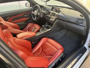 White BMW M4 2015 in Vilnius, with an engine capacity of 2.98 L and mileage of 108 thousand km for 34000 €, photo 20 on AUTOMOTO.COM.LV