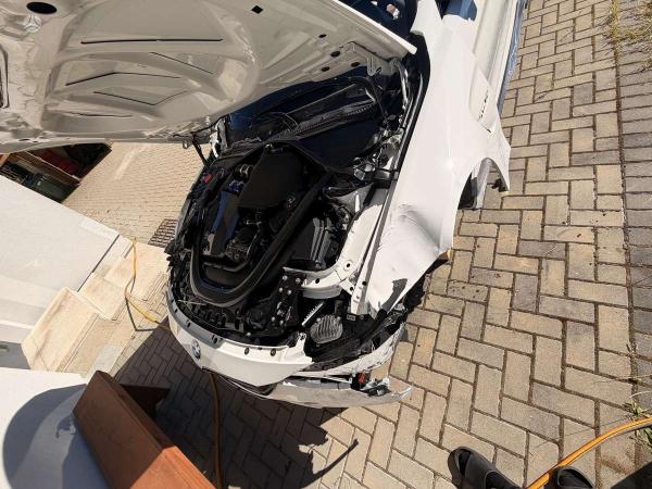 White BMW M4 2015 in Kaunas, with an engine capacity of 3.00 L and mileage of 199 thousand km for 22000 €, photo 1 on AUTOMOTO.COM.LV