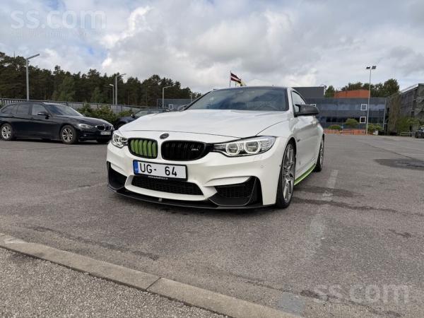 White BMW M4 2016 in Riga, with an engine capacity of 3.00 L and mileage of 100 thousand km for 43500 €, photo 2 on AUTOMOTO.COM.LV