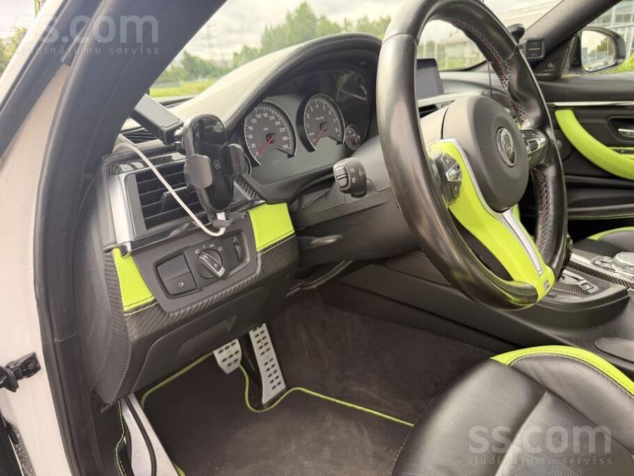 White BMW M4 2016 in Riga, with an engine capacity of 3.00 L and mileage of 100 thousand km for 43500 €, photo 17 on AUTOMOTO.COM.LV