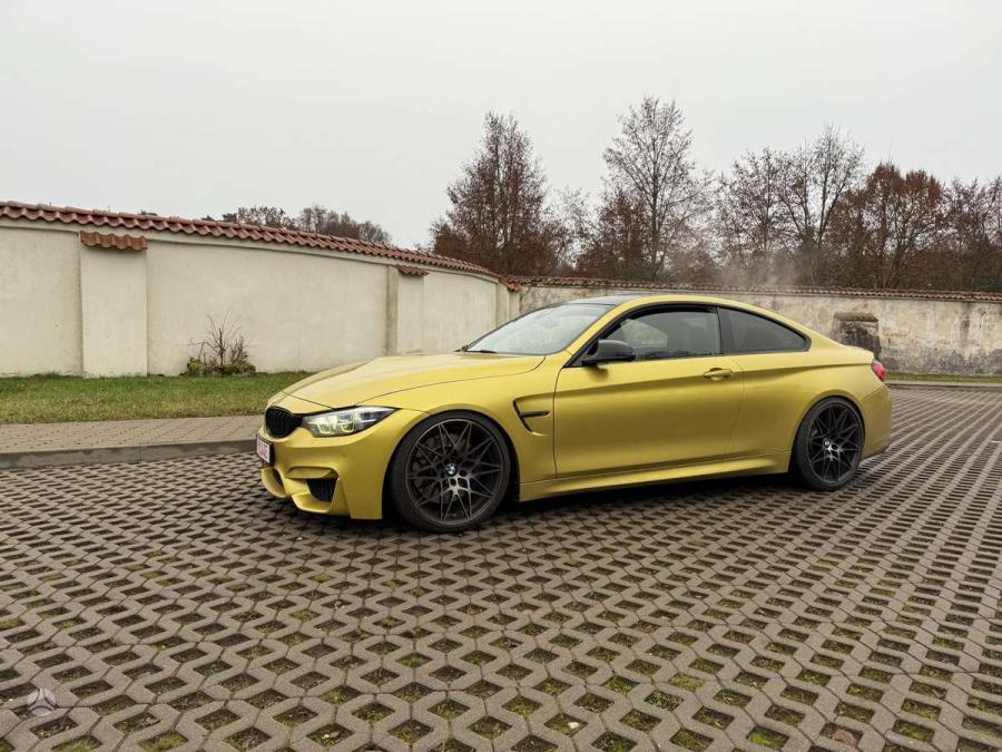 Yellow BMW M4 2019 in Kaunas, with an engine capacity of 2.98 L and mileage of 94 thousand km for 44000 €, photo 3 on AUTOMOTO.COM.LV
