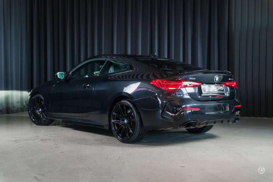 Black BMW m440 2022 in Vilnius, with an engine capacity of 3.00 L and mileage of 44 thousand km for 40999 €, photo 7 on AUTOMOTO.COM.LV