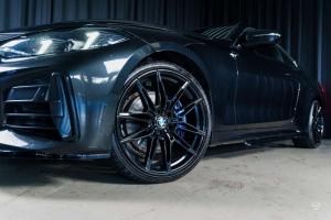 Black BMW m440 2022 in Vilnius, with an engine capacity of 3.00 L and mileage of 44 thousand km for 40999 €, photo 11 on AUTOMOTO.COM.LV
