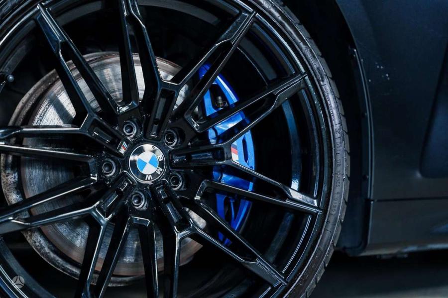 Black BMW m440 2022 in Vilnius, with an engine capacity of 3.00 L and mileage of 44 thousand km for 40999 €, photo 12 on AUTOMOTO.COM.LV