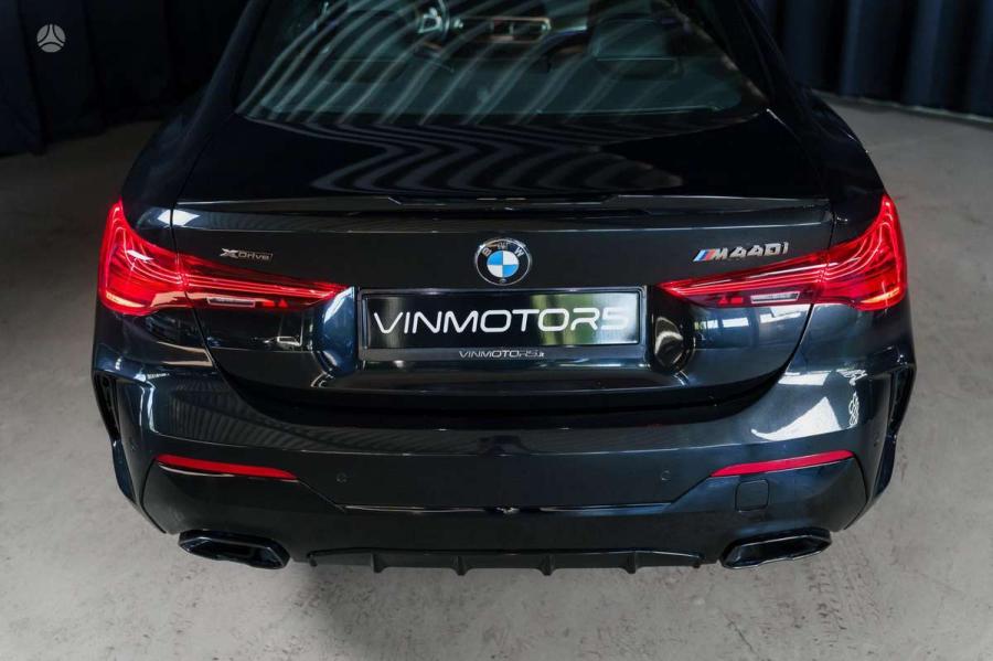Black BMW m440 2022 in Vilnius, with an engine capacity of 3.00 L and mileage of 44 thousand km for 40999 €, photo 15 on AUTOMOTO.COM.LV