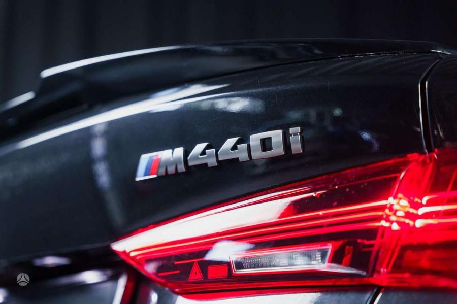 Black BMW m440 2022 in Vilnius, with an engine capacity of 3.00 L and mileage of 44 thousand km for 40999 €, photo 16 on AUTOMOTO.COM.LV