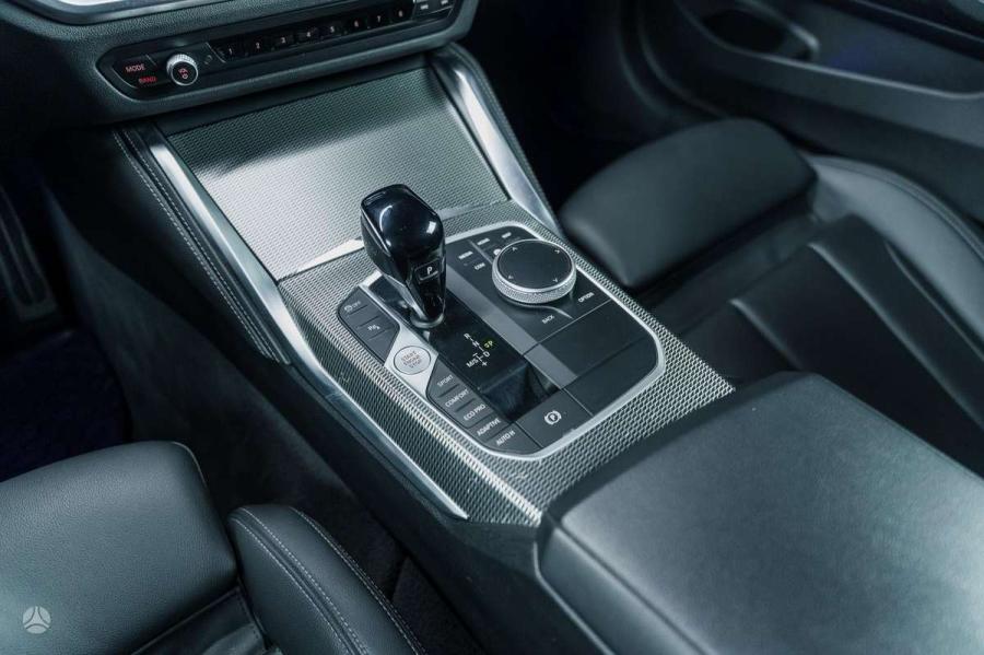 Black BMW m440 2022 in Vilnius, with an engine capacity of 3.00 L and mileage of 44 thousand km for 40999 €, photo 30 on AUTOMOTO.COM.LV
