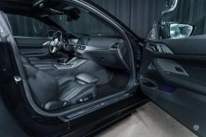Black BMW m440 2022 in Vilnius, with an engine capacity of 3.00 L and mileage of 44 thousand km for 40999 €, photo 31 on AUTOMOTO.COM.LV