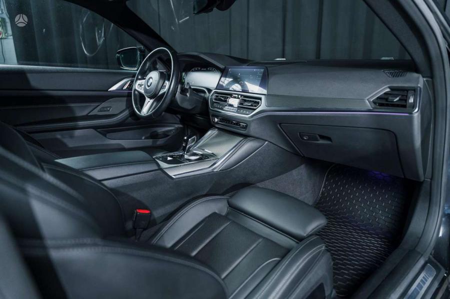 Black BMW m440 2022 in Vilnius, with an engine capacity of 3.00 L and mileage of 44 thousand km for 40999 €, photo 33 on AUTOMOTO.COM.LV