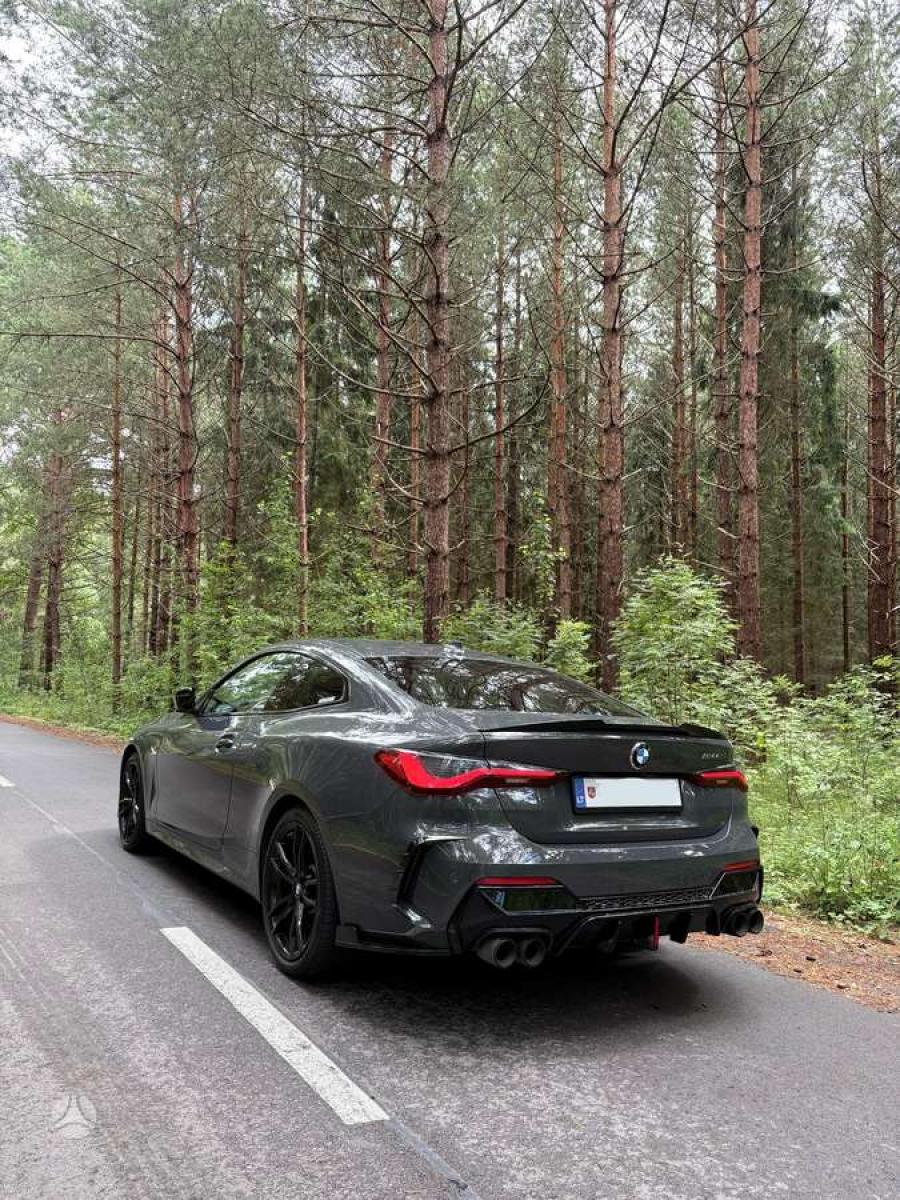 Green BMW m440 2021 in Vilnius, with an engine capacity of 3.00 L and mileage of 100 thousand km for 43999 €, photo 4 on AUTOMOTO.COM.LV