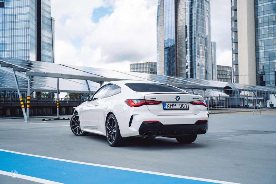 White BMW m440 2021 in Vilnius, with an engine capacity of 3.00 L and mileage of 84 thousand km for 37700 €, photo 7 on AUTOMOTO.COM.LV