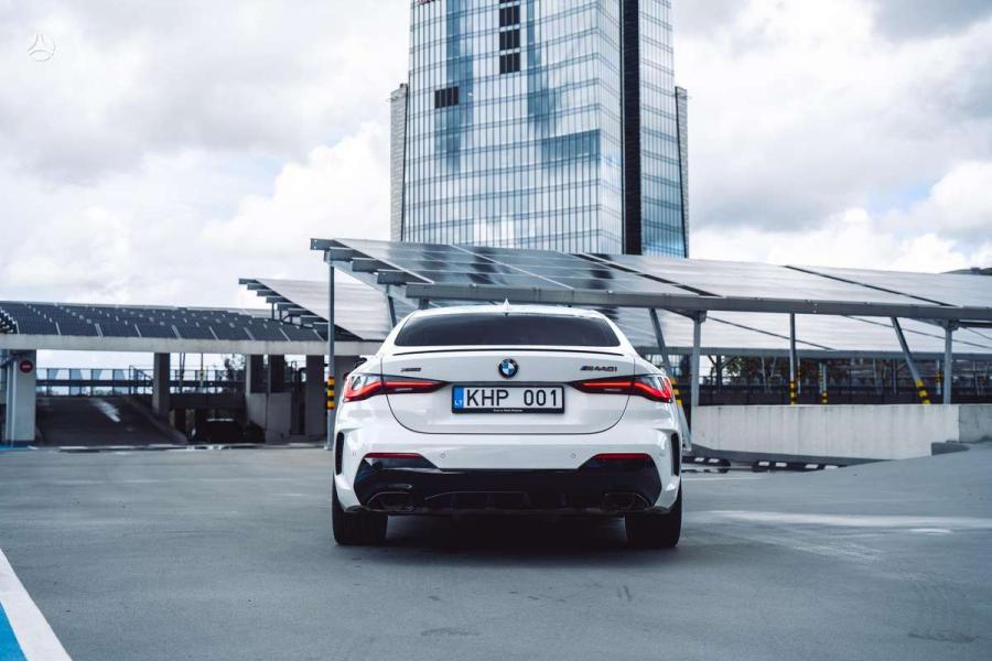 White BMW m440 2021 in Vilnius, with an engine capacity of 3.00 L and mileage of 84 thousand km for 37700 €, photo 8 on AUTOMOTO.COM.LV