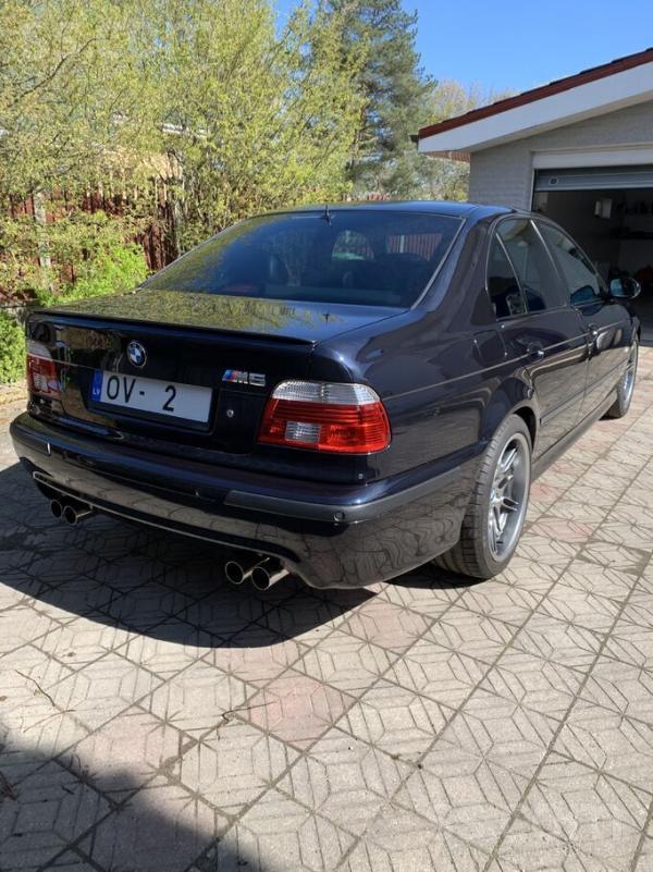 Black BMW M5 1999 in Riga, with an engine capacity of 5.00 L and mileage of 173 thousand km for 25200 €, photo 3 on AUTOMOTO.COM.LV