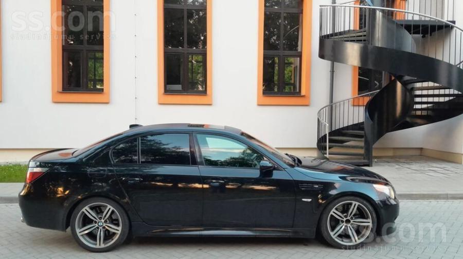 Melns BMW M5 2006 Rīga, ar dzinēja tilpumu 5.00 L un nobraukumu 260 tūkst. km par 24900 €, foto 6 vietnē AUTOMOTO.COM.LV