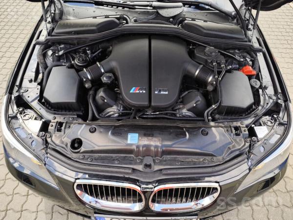 Melns BMW M5 2006 Rīga, ar dzinēja tilpumu 5.00 L un nobraukumu 108 tūkst. km par 40000 €, foto 10 vietnē AUTOMOTO.COM.LV
