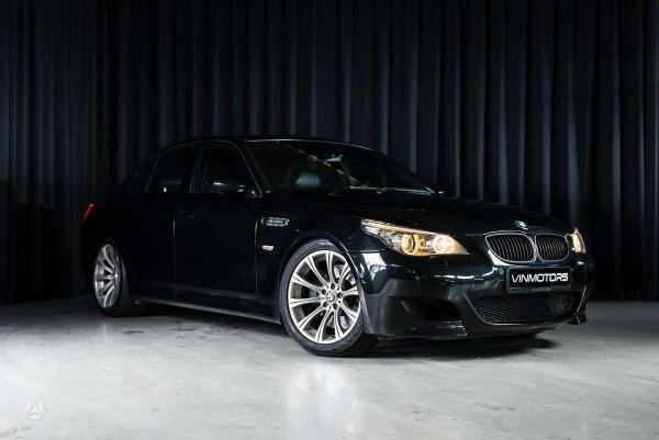 Melns BMW M5 2006 Viļņa, ar dzinēja tilpumu 5.00 L un nobraukumu 208 tūkst. km par 26999 €, foto 3 vietnē AUTOMOTO.COM.LV