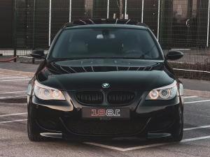 Black BMW M5 2008 in Riga, with an engine capacity of 5.00 L and mileage of 250 thousand km for 25000 €, photo 9 on AUTOMOTO.COM.LV