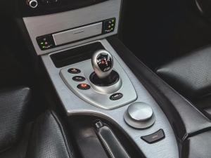 Black BMW M5 2008 in Riga, with an engine capacity of 5.00 L and mileage of 250 thousand km for 25000 €, photo 11 on AUTOMOTO.COM.LV