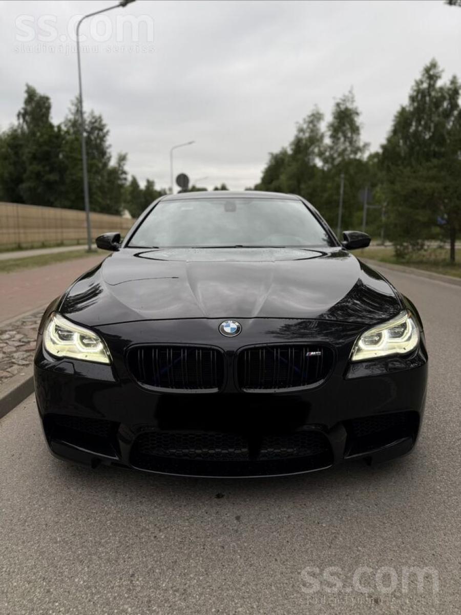 Melns BMW M5 2011 Liepāja, ar dzinēja tilpumu 4.40 L un nobraukumu 0 tūkst. km par 23550 €, foto 3 vietnē AUTOMOTO.COM.LV