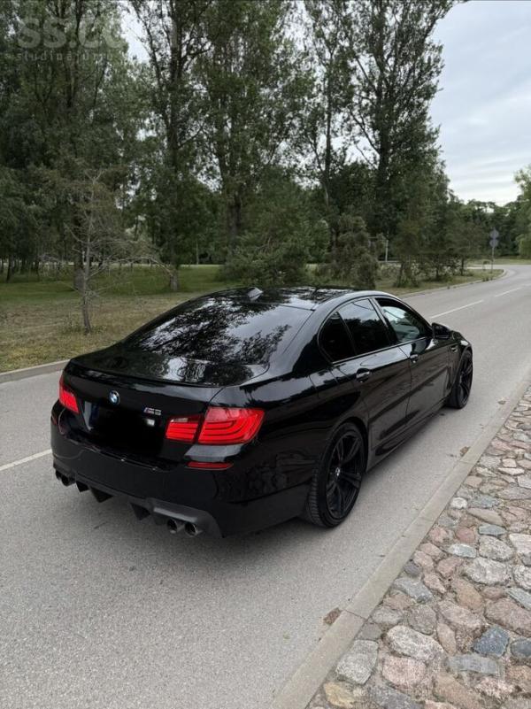 Melns BMW M5 2011 Liepāja, ar dzinēja tilpumu 4.40 L un nobraukumu 0 tūkst. km par 23550 €, foto 7 vietnē AUTOMOTO.COM.LV