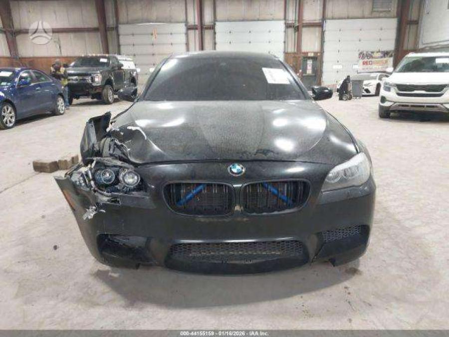 Black BMW M5 2013 in Klaipeda, with an engine capacity of 4.40 L and mileage of 85 thousand km for 9100 €, photo 12 on AUTOMOTO.COM.LV