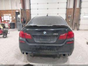 Black BMW M5 2013 in Klaipeda, with an engine capacity of 4.40 L and mileage of 85 thousand km for 9100 €, photo 16 on AUTOMOTO.COM.LV