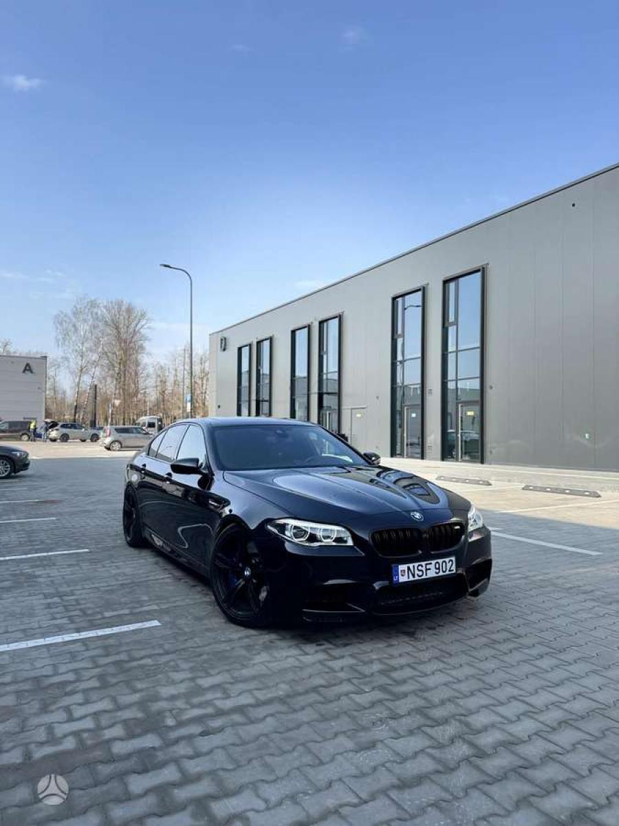 Черный БМВ М5 2013 в Вильнюс, объемом двигателя 4.40 л и пробегом 99 тыс. км за 27000 €, фото 5 на AUTOMOTO.COM.LV