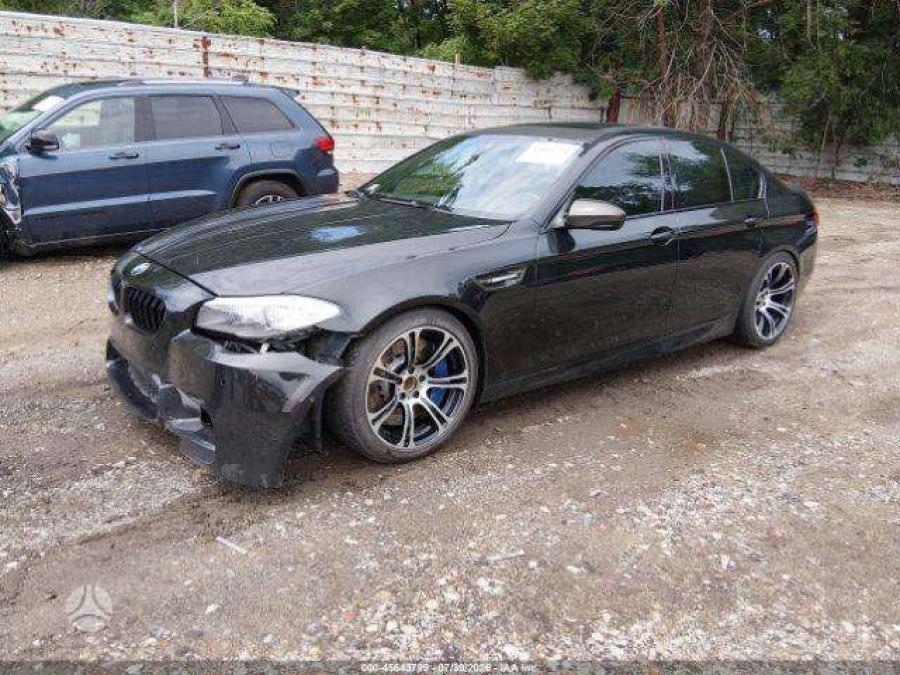 Black BMW M5 2013 in Klaipeda, with an engine capacity of 0.00 L and mileage of 83 thousand km for 9600 €, photo 3 on AUTOMOTO.COM.LV