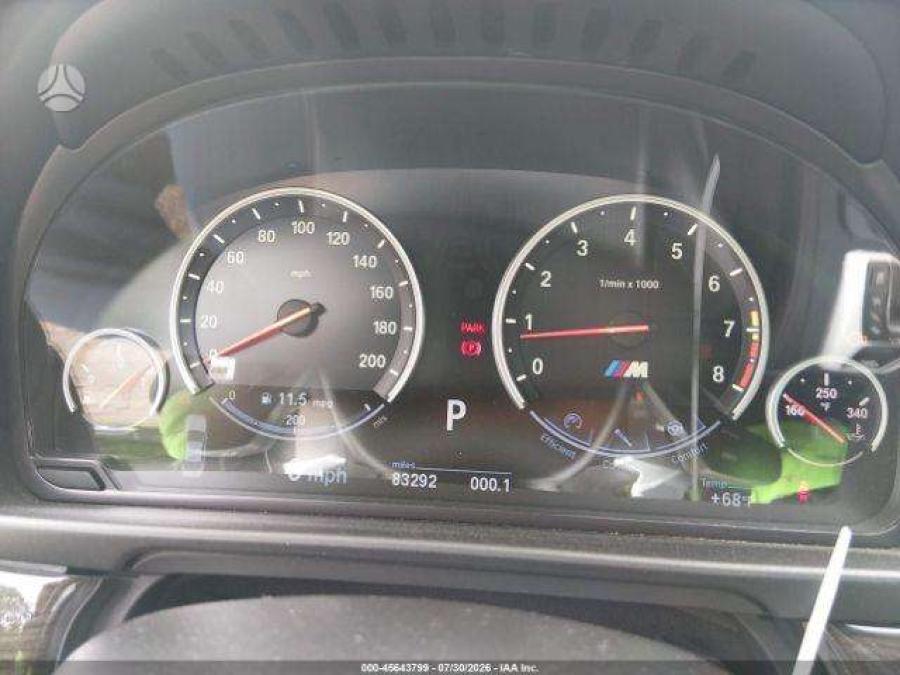 Black BMW M5 2013 in Klaipeda, with an engine capacity of 0.00 L and mileage of 83 thousand km for 9600 €, photo 8 on AUTOMOTO.COM.LV