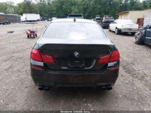 Black BMW M5 2013 in Klaipeda, with an engine capacity of 0.00 L and mileage of 83 thousand km for 9600 €, photo 18 on AUTOMOTO.COM.LV