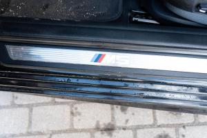 Black BMW M5 2013 in Riga, with an engine capacity of 4.40 L and mileage of 285 thousand km for 26900 €, photo 14 on AUTOMOTO.COM.LV