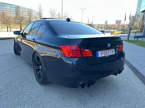 Melns BMW M5 2014 Viļņa, ar dzinēja tilpumu 4.40 L un nobraukumu 78 tūkst. km par 31950 €, foto 3 vietnē AUTOMOTO.COM.LV